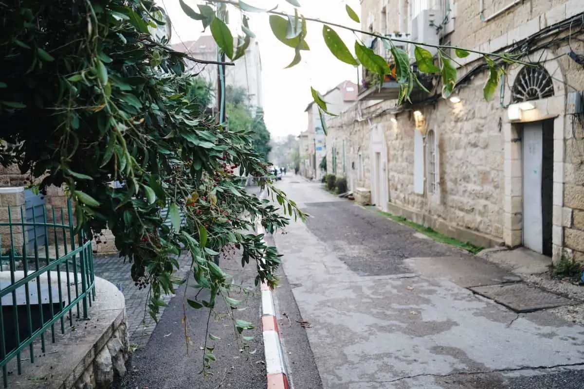 The Fascinating History of Meah Shearim in Jerusalem - Everything Jerusalem